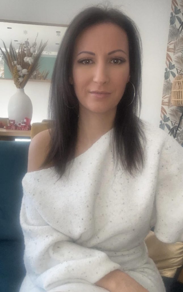 Contact - Jennifer Creff JMV 13